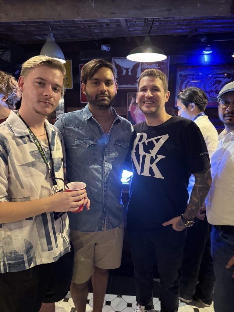 Meet Our Team – Cosmo Investors